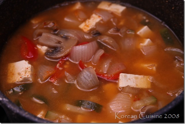 Korean Cuisine: Dweji Boolgogi - Spicy Marinaded Pork - (돼지 불고기)